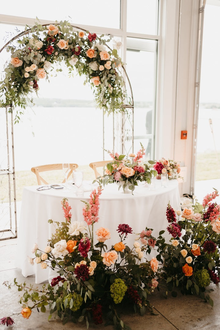 Head Table Floral Arrangements Head Table Staging Wedding Lounge